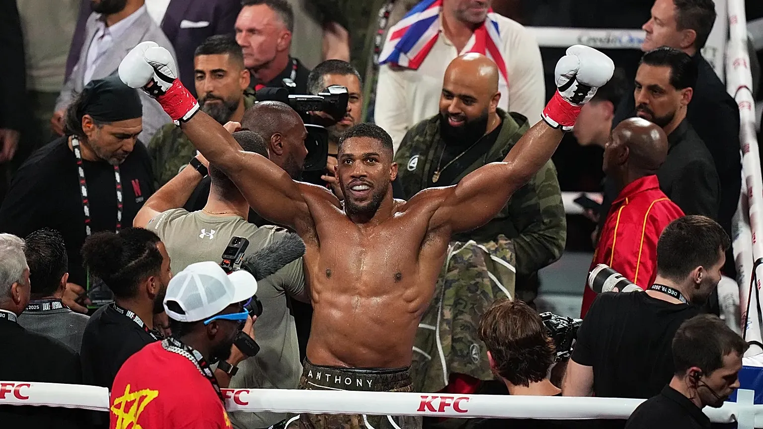Anthony Joshua face à la tragédie : le champion britannique envisage de ...
